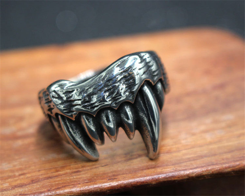 Retro Fangs Design Titanium Steel Ring – Taraiga